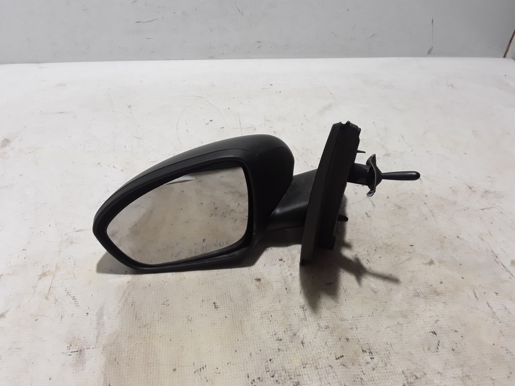 Used Dacia Sandero Side mirror and its details 963026992R