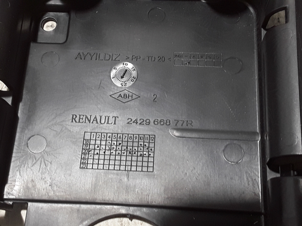 Used Dacia Sandero Another detail of the cabin 242966877R