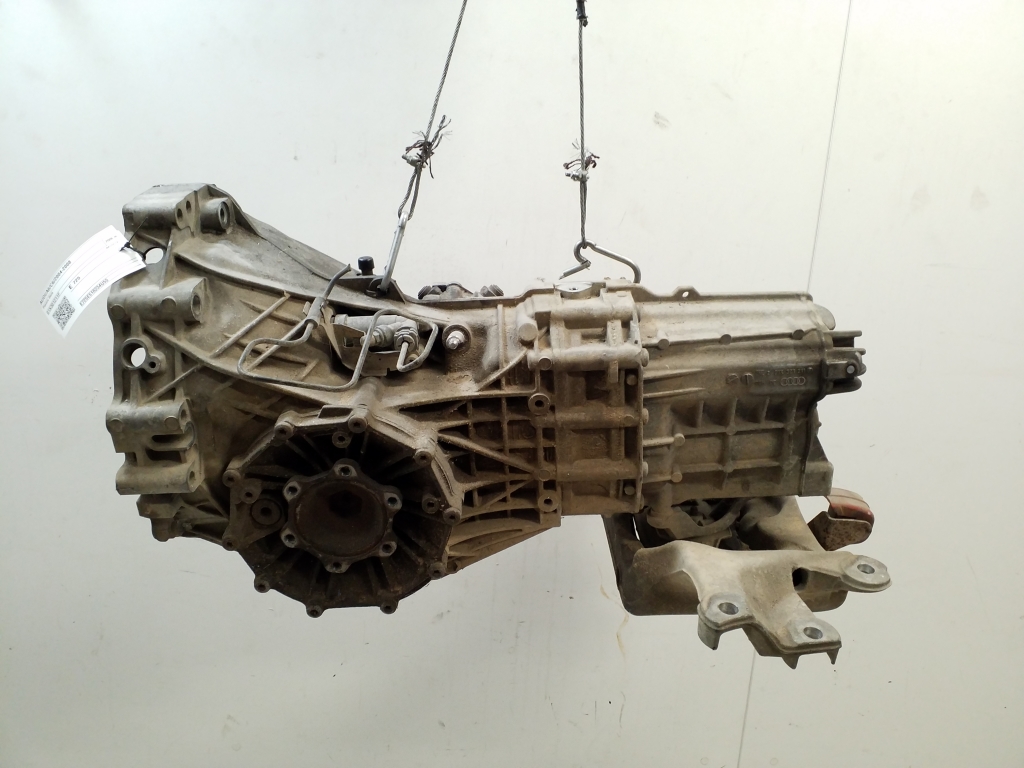 Used AUDI A6 Gearbox 01X301211F