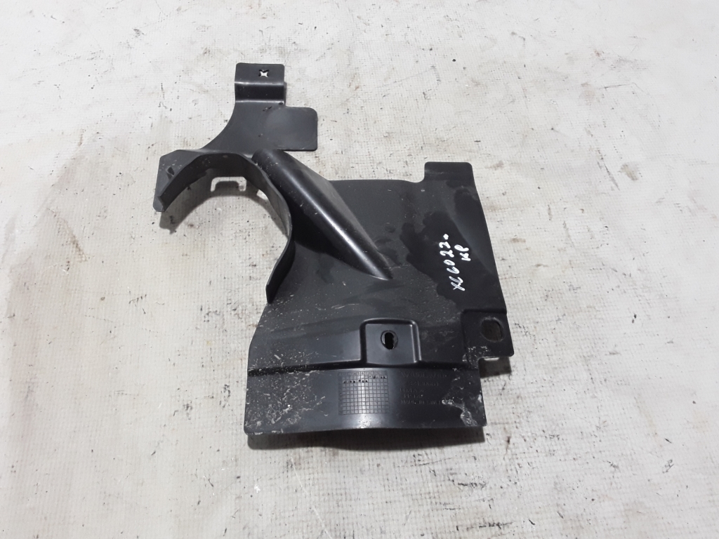 Used VOLVO XC60 Other part of the front wing 32130661