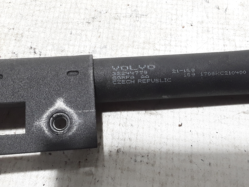 Used VOLVO XC60 Another detail under the hood 32244779