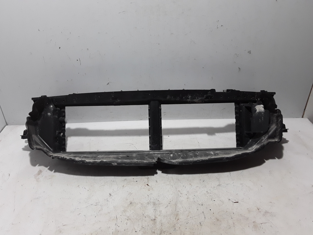 Used VOLVO XC60 Air deflector cooling radiator 31425368