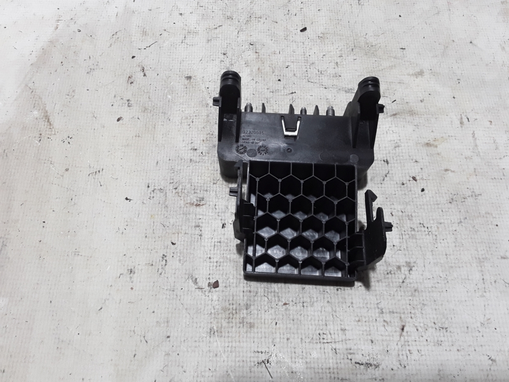 Used VOLVO XC60 Another detail under the hood 32320515