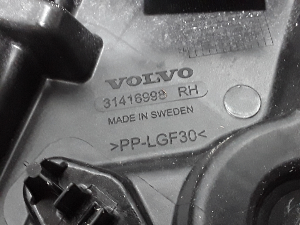 Naudotas VOLVO XC60 Galinių šoninių durų stiklo pakėlėjo rėmas 31416998