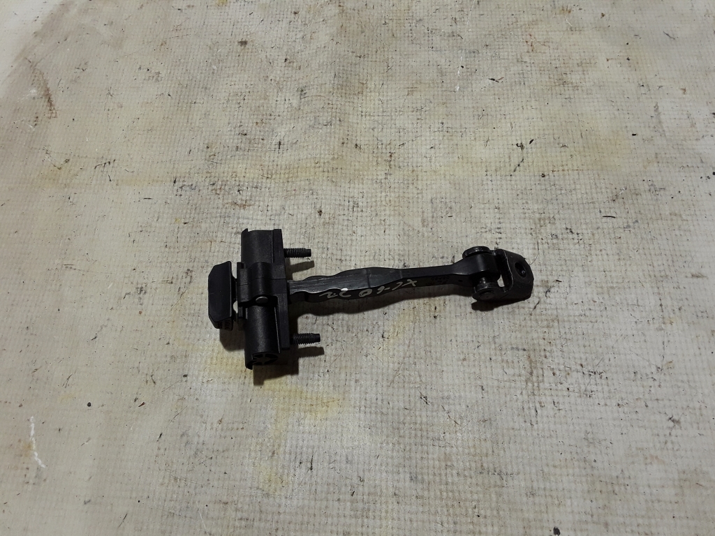 Used VOLVO XC60 Front door opening limiter 31424466