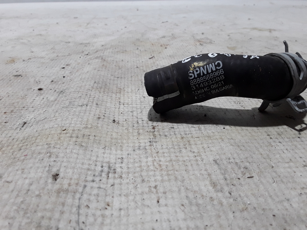 Used VOLVO XC60 Cooling radiator hose 31493288