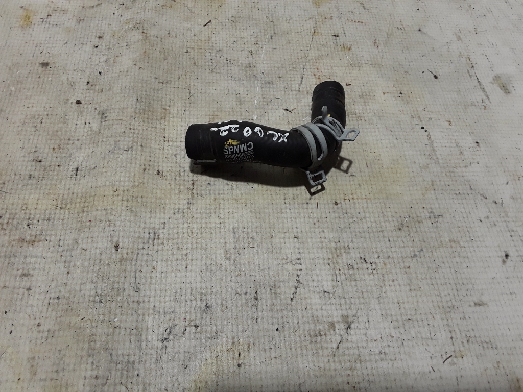 Used VOLVO XC60 Cooling radiator hose 31493288