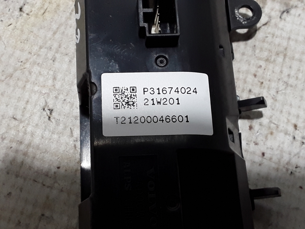 Naudotas VOLVO XC60 Salono pečiaus valdymo skydelis 31674024