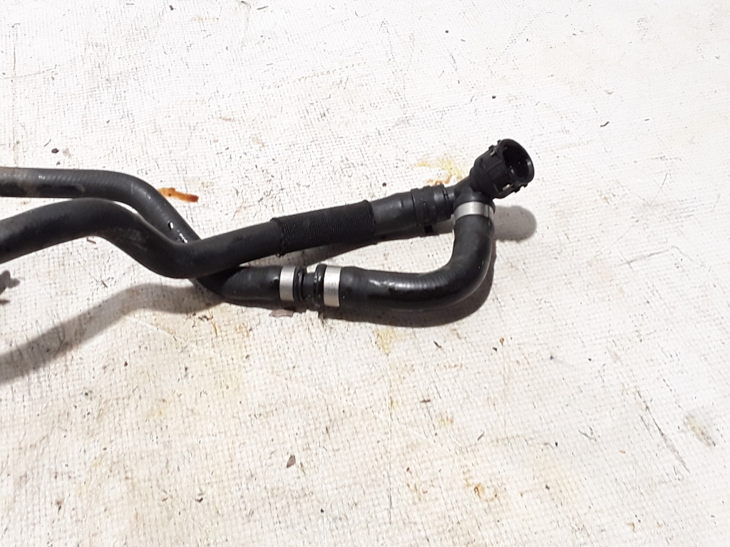 Used VOLVO XC60 Cooling radiator hose 32138709