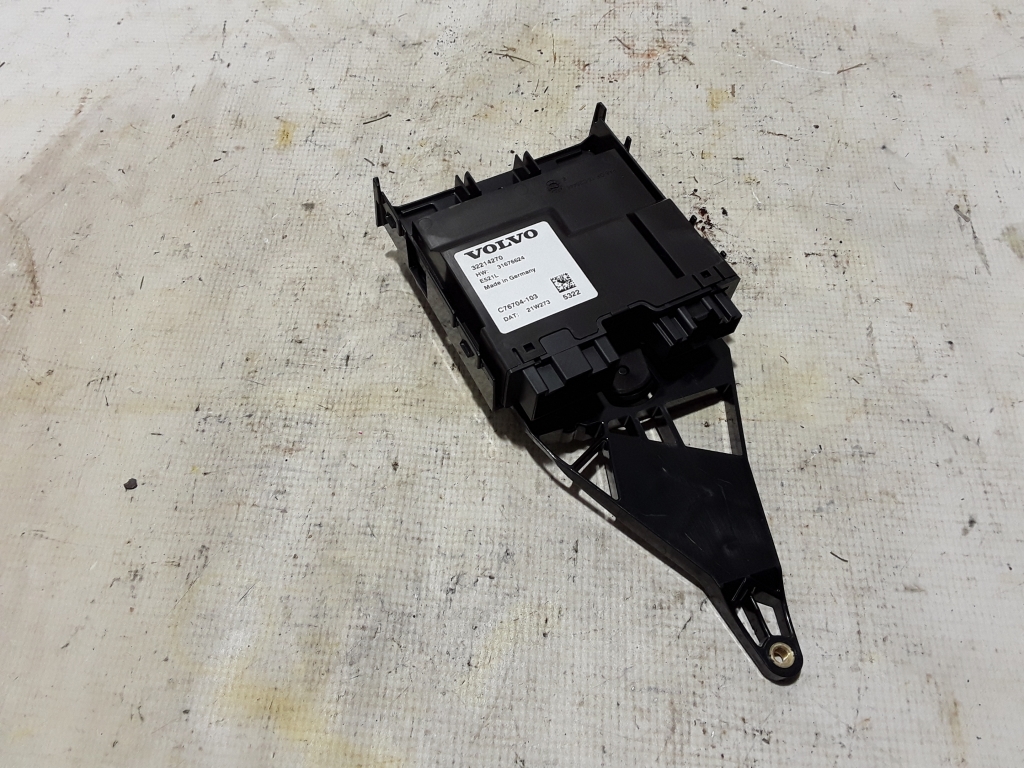 Used VOLVO XC60 Trunk lid control module 32214270