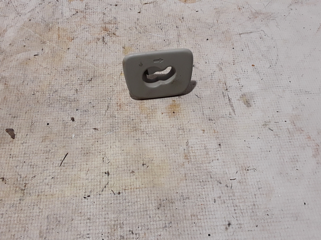 Used VOLVO XC60 Another detail of the roof knockout 32130722