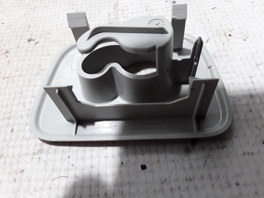 Used VOLVO XC60 Another detail of the roof knockout 32130721