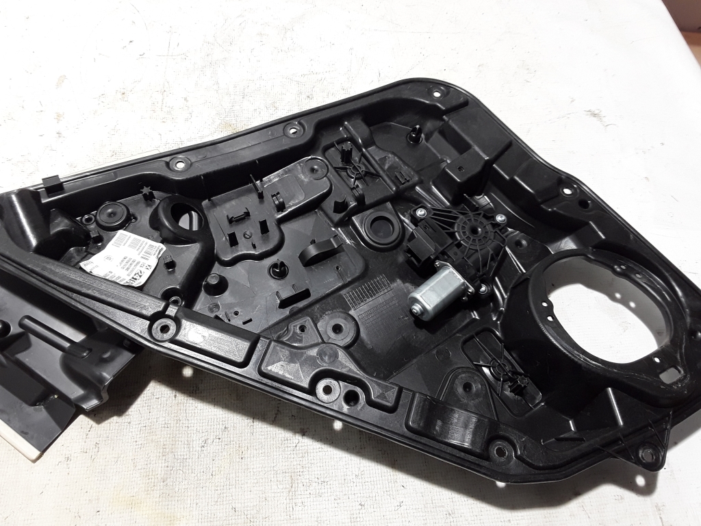 Used Mercedes Benz GLA-Class Rear side door window lifter and its ...