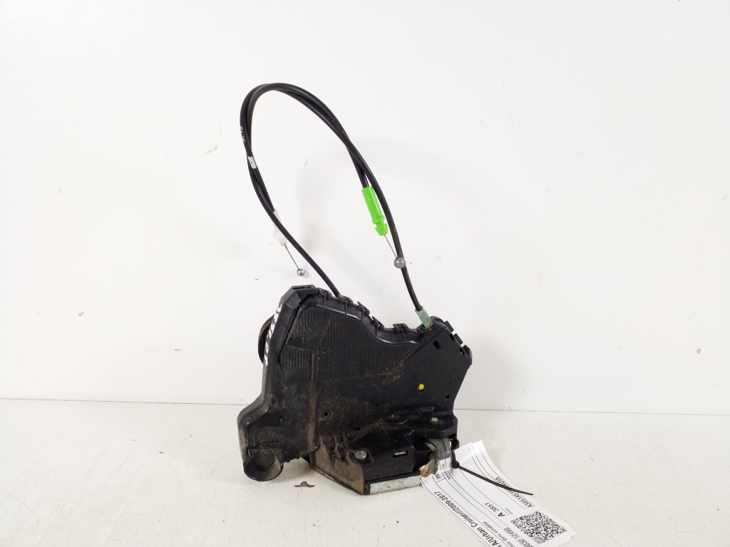 Used TOYOTA Urban Cruiser Front door lock 69030-12490
