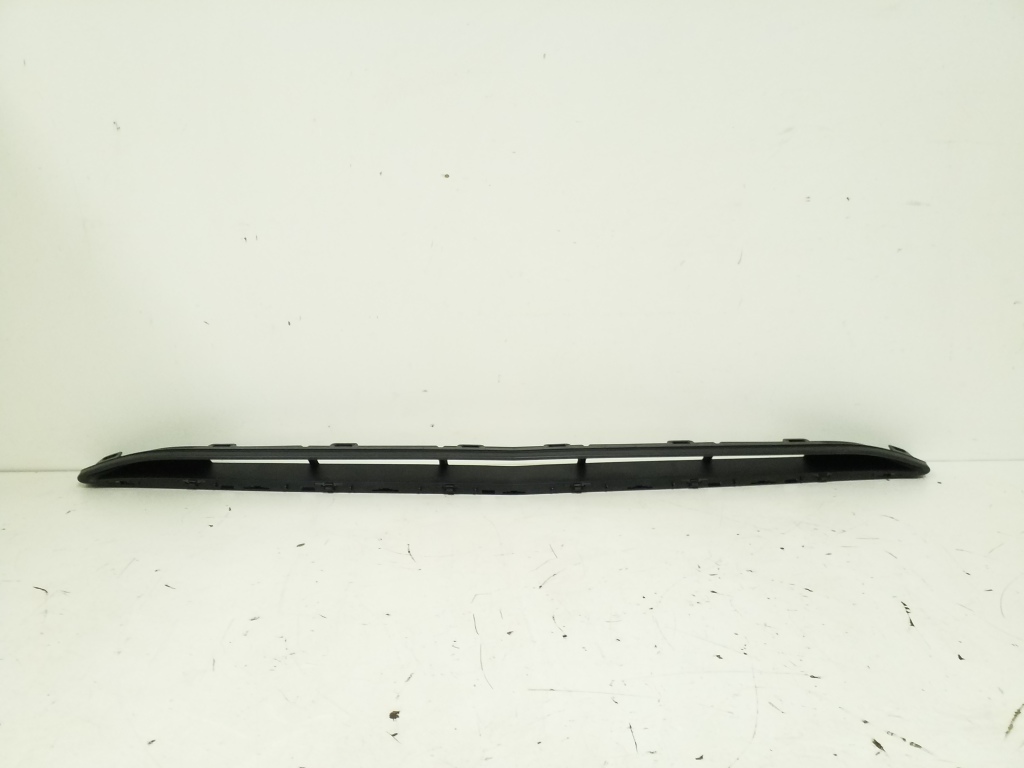 Used Mercedes Benz E-Class Front bumper lower grille A2138850100