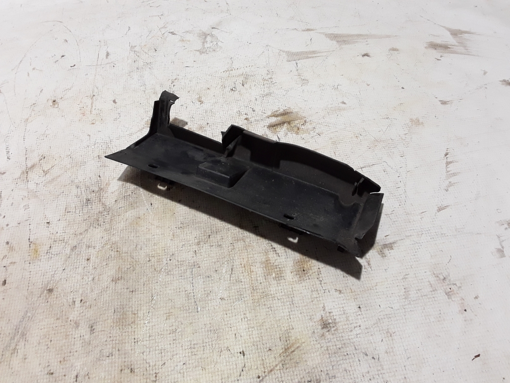 Used Mercedes Benz GLA-Class Air deflector cooling radiator A2425050230