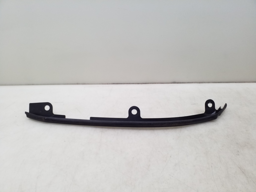 Used Mercedes Benz E-Class Other detail of the front door A2137206002