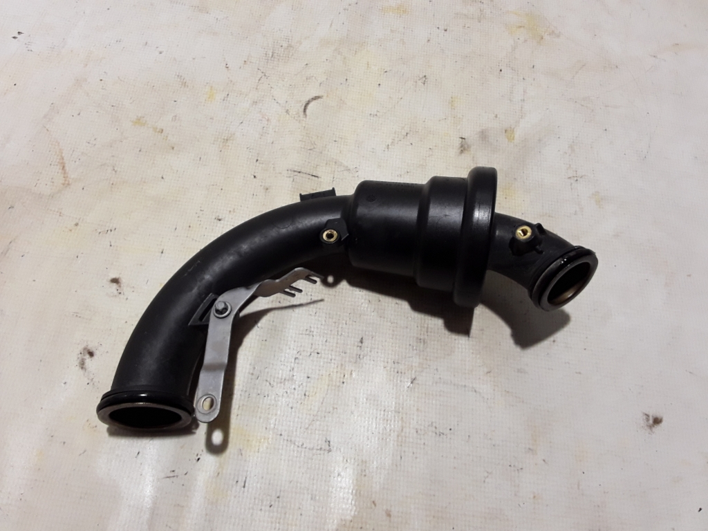 Used Mercedes Benz GLA-Class Intestine A6511400387