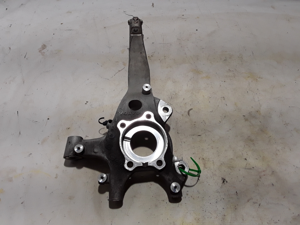 Used VOLVO V60 Hub front 31476316