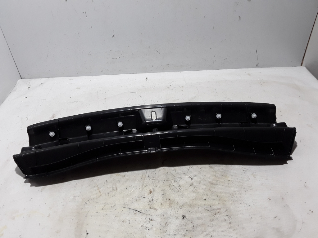 Used Mercedes Benz GLA-Class Rear panel interior trim A1566900041