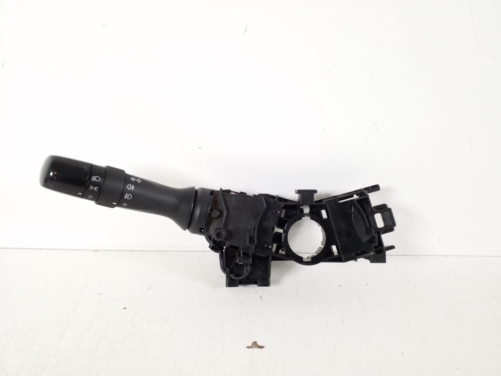 Used TOYOTA Urban Cruiser Switch and its parts 84140-52171