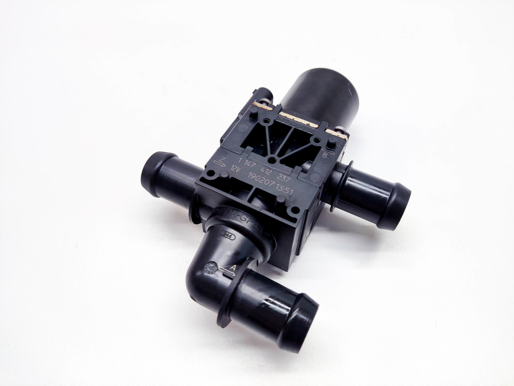 Used Jaguar l-Pace Circulation pump J9D3-18495-AA