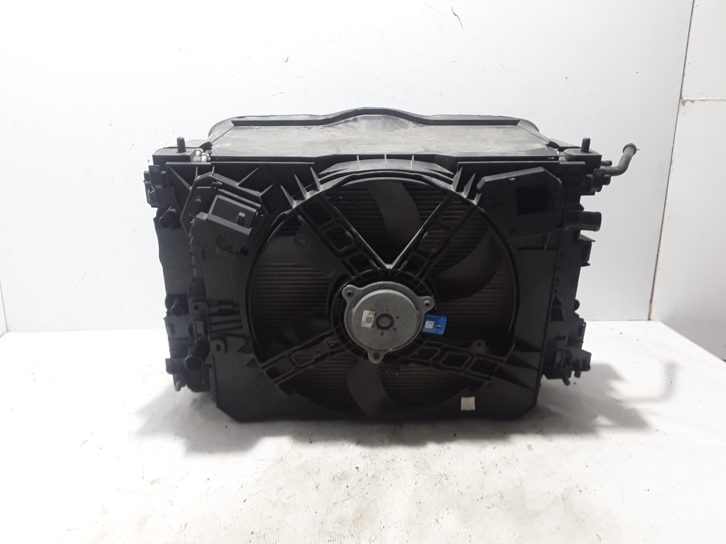 Used Smart Forfour Radiator set and its details