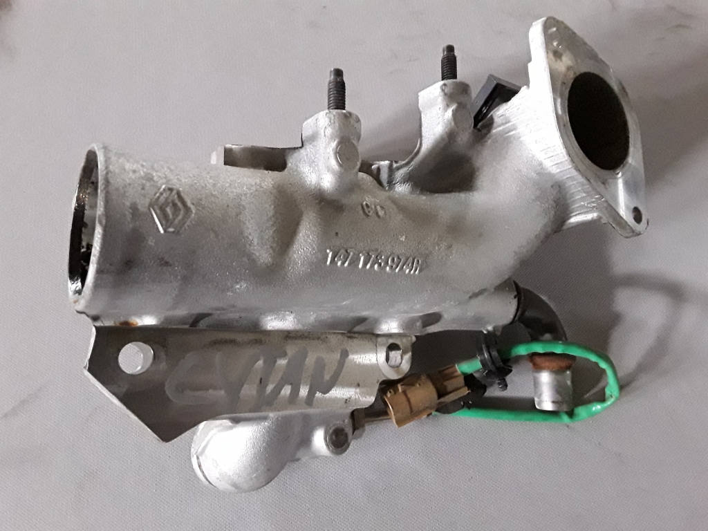 Used Mercedes Benz Citan EGR valve pipe 147173974R