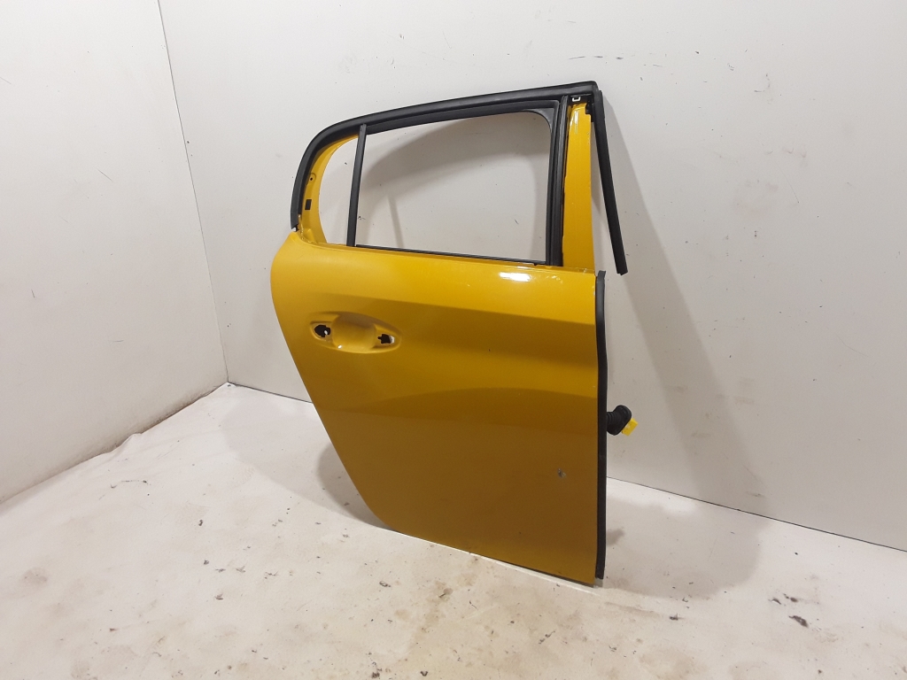 Used Peugeot 208 Rear side doors 9827578080
