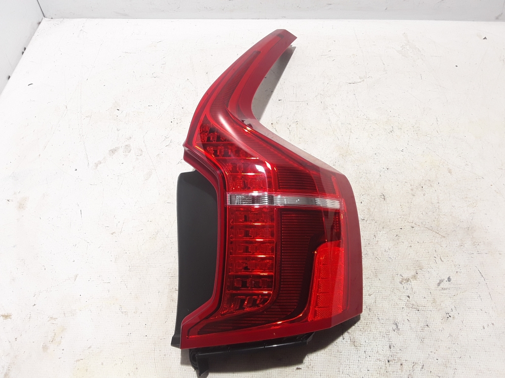 Naudotas VOLVO XC90 Žibintas galinis kampinis 31655916