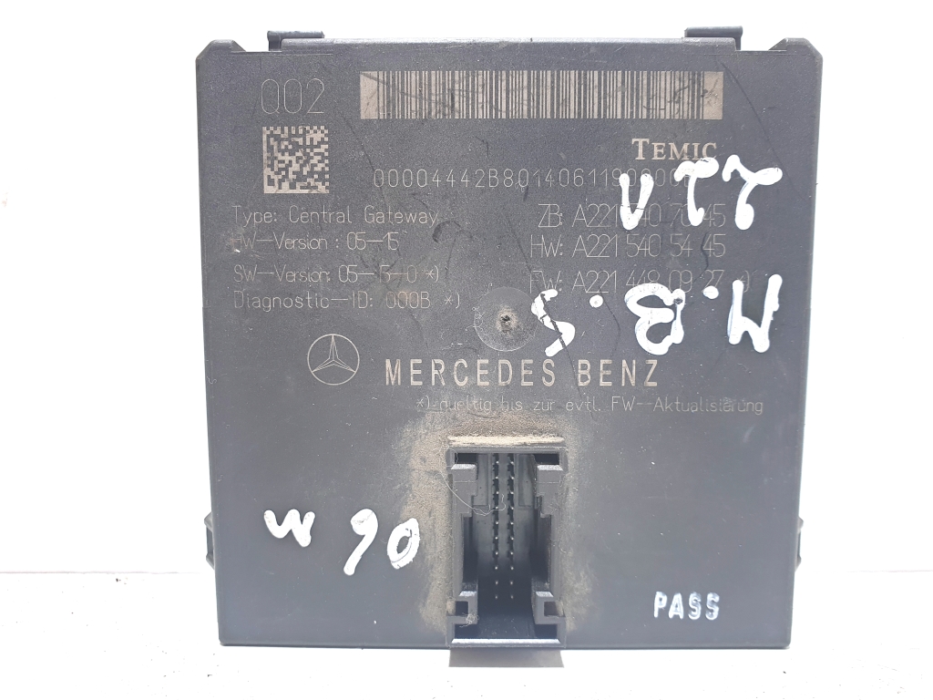 Used Mercedes Benz S-Class Gateway control module A221 540 54 45