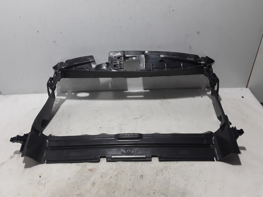 Used RENAULT Trafic Air deflector cooling radiator 214763488R