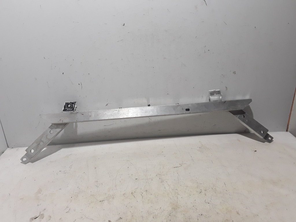 Used VOLVO XC60 The middle part of the front frame 31424561