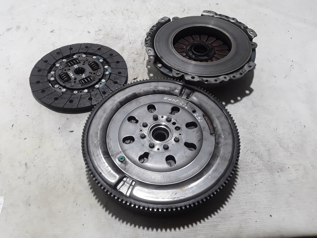 Used RENAULT Master Clutch and its parts