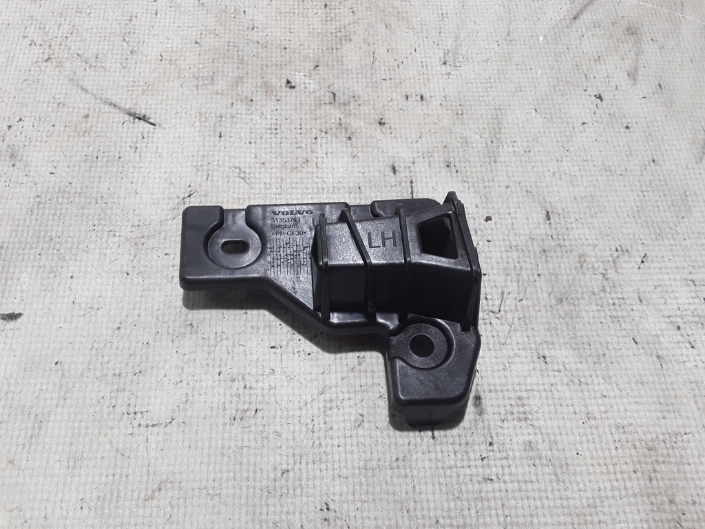 Used VOLVO XC90 Other part of the front bumper 31353763