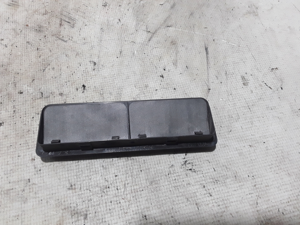 Used Seat Ibiza Rear wing ventilation grille 6V0819465B