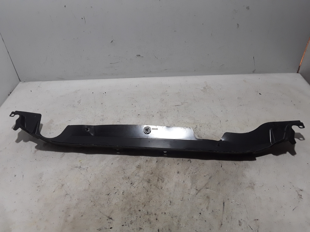 Used Seat Ibiza Windshield wiper mechanism trim to the glass 6F0805275C