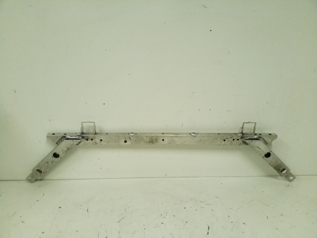 Naudotas VOLVO XC60 Priekinio rėmo vidurinė dalis 31424561