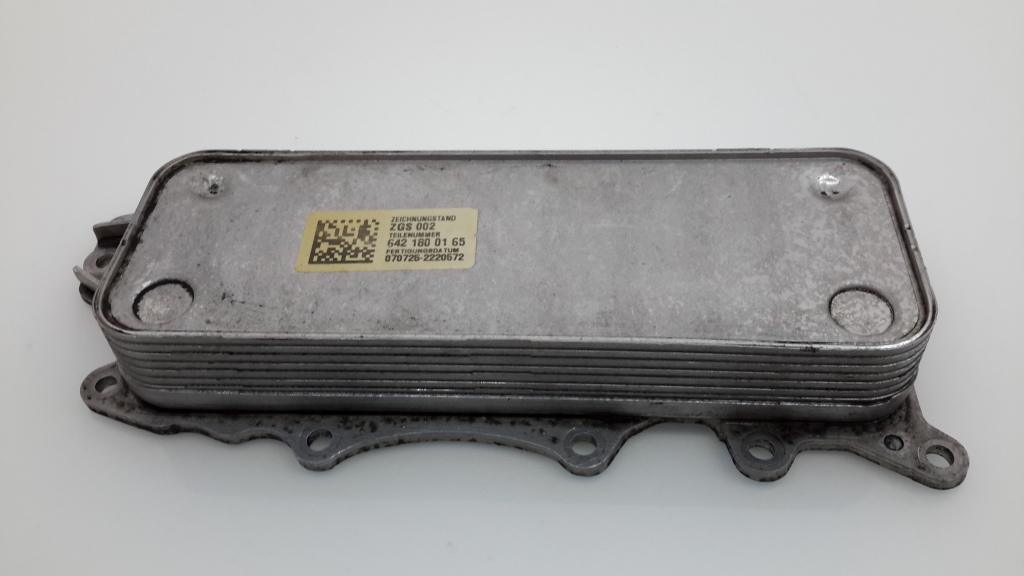 Used Mercedes Benz CLS-Class Oil cooler A6421800165