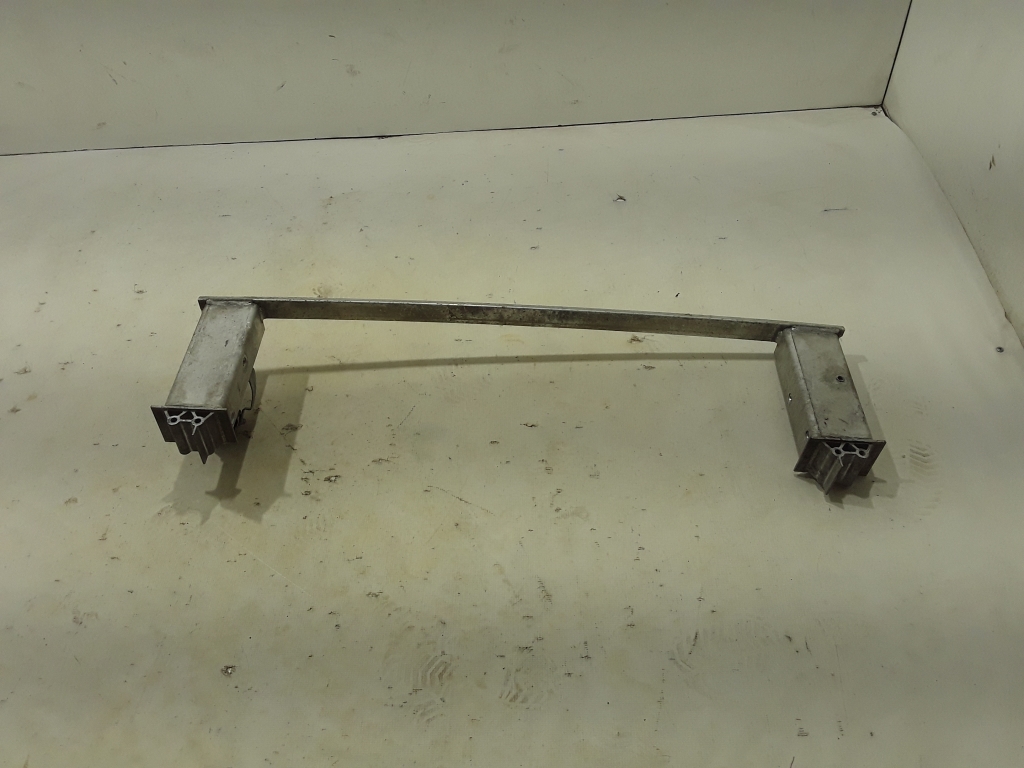 Naudotas VOLVO XC90 Aušinimo radiatoriaus laikiklis 31387240