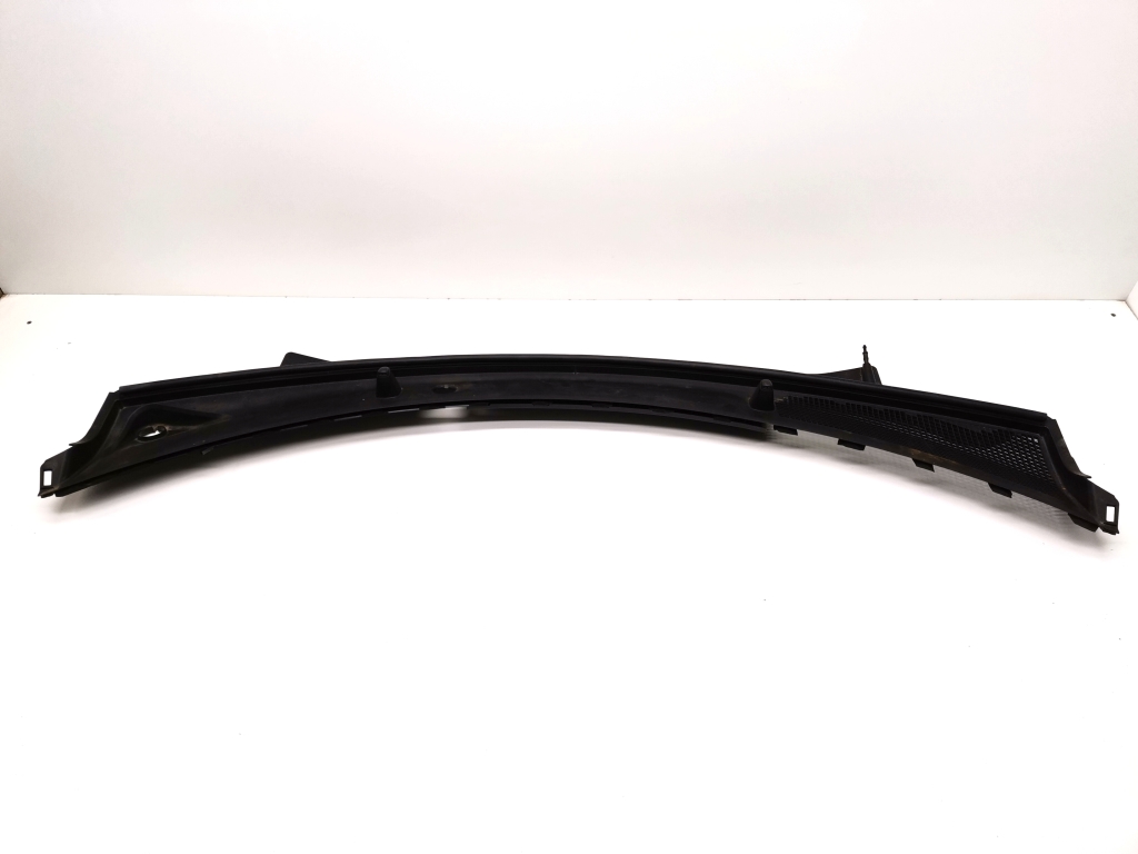 Used Hyundai IONIQ 5 Windshield wiper mechanism trim to the glass ...