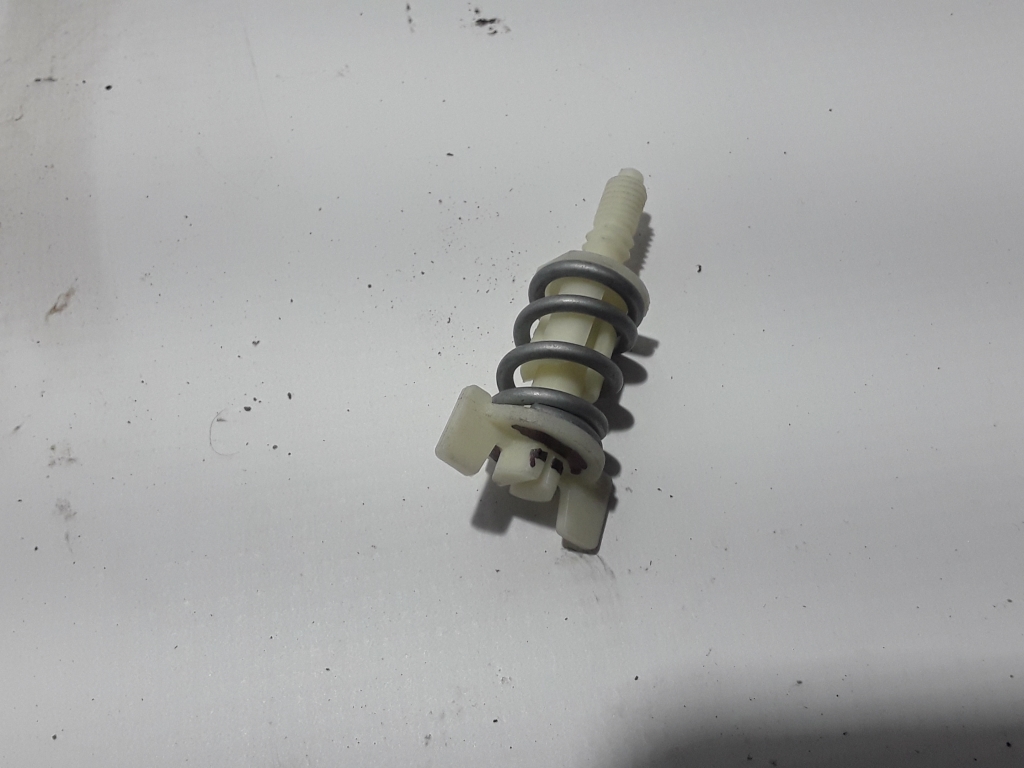 Used Volkswagen Golf Another detail of the rear light 6ru945300