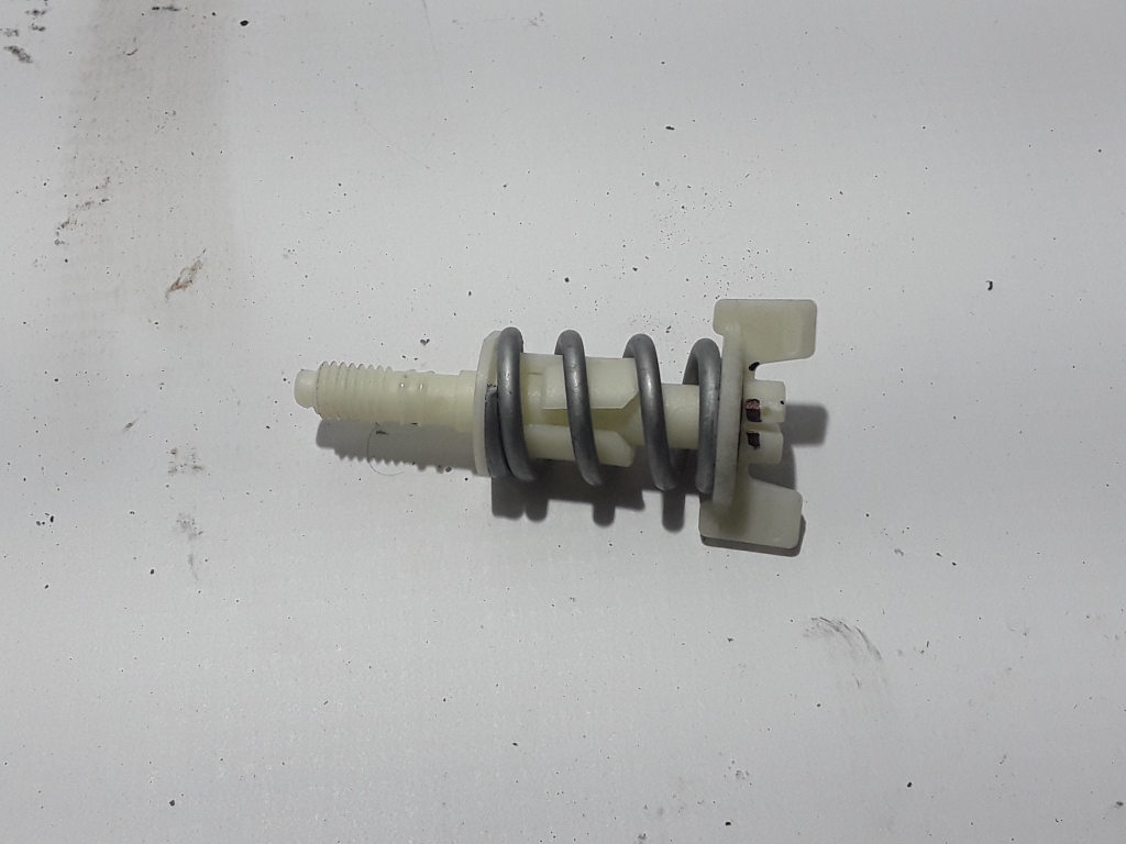 Used Volkswagen Golf Another detail of the rear light 6ru945300