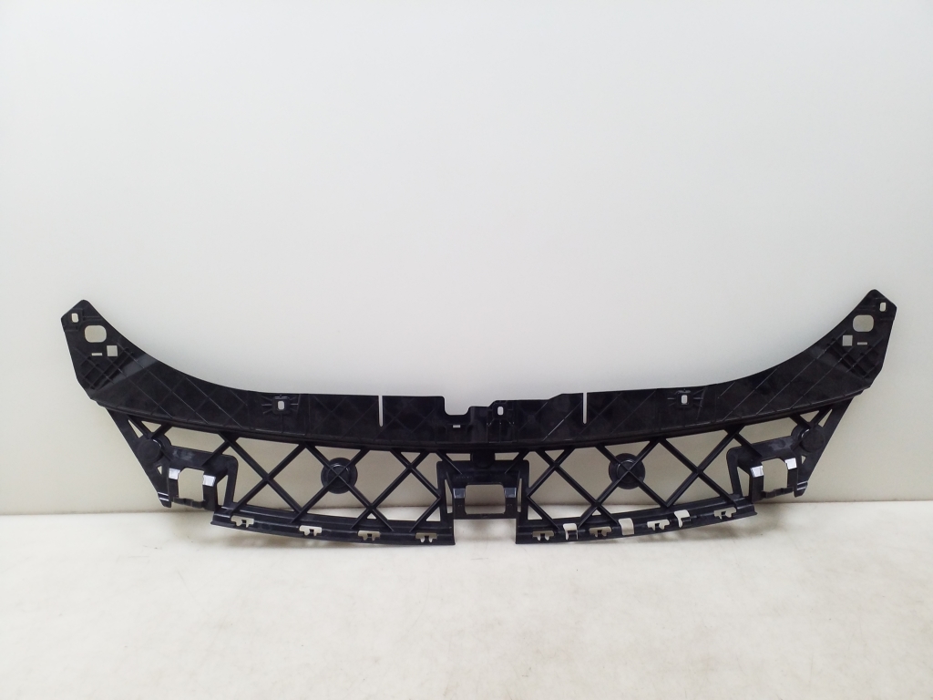 Naudotas Mercedes Benz CLA-Class Priekinio bamperio vidinis rėmas ...