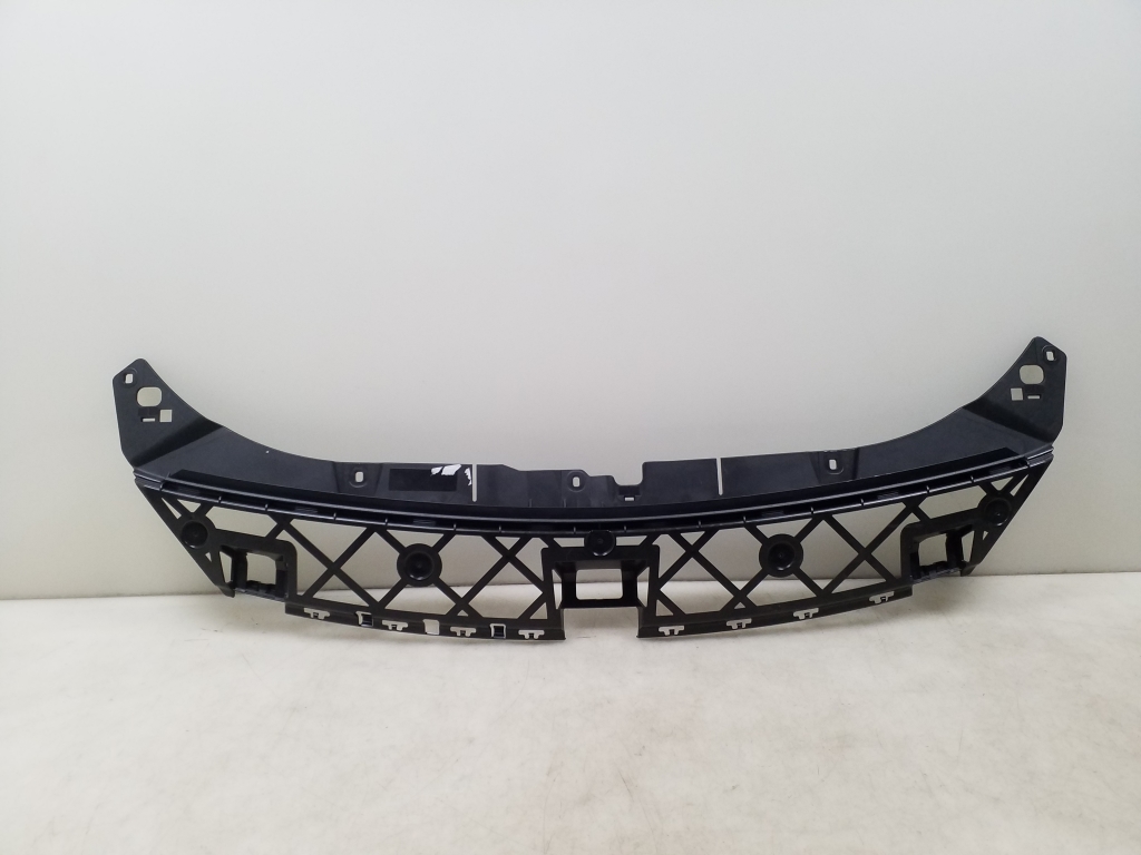 Naudotas Mercedes Benz CLA-Class Priekinio bamperio vidinis rėmas ...
