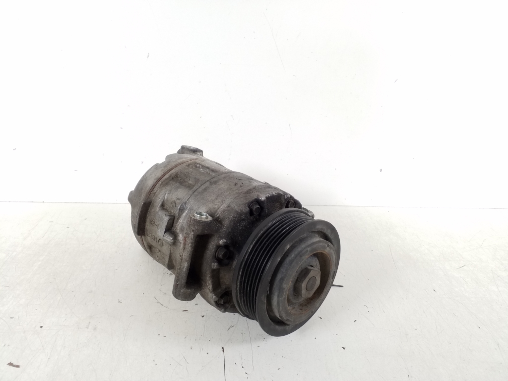 Used Volkswagen Multivan Air conditioner compressor 7E0820803H