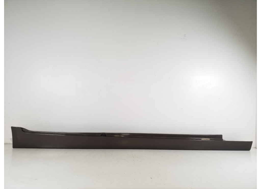 Used BMW 5 SERIES Exterior sill trim 51777184774
