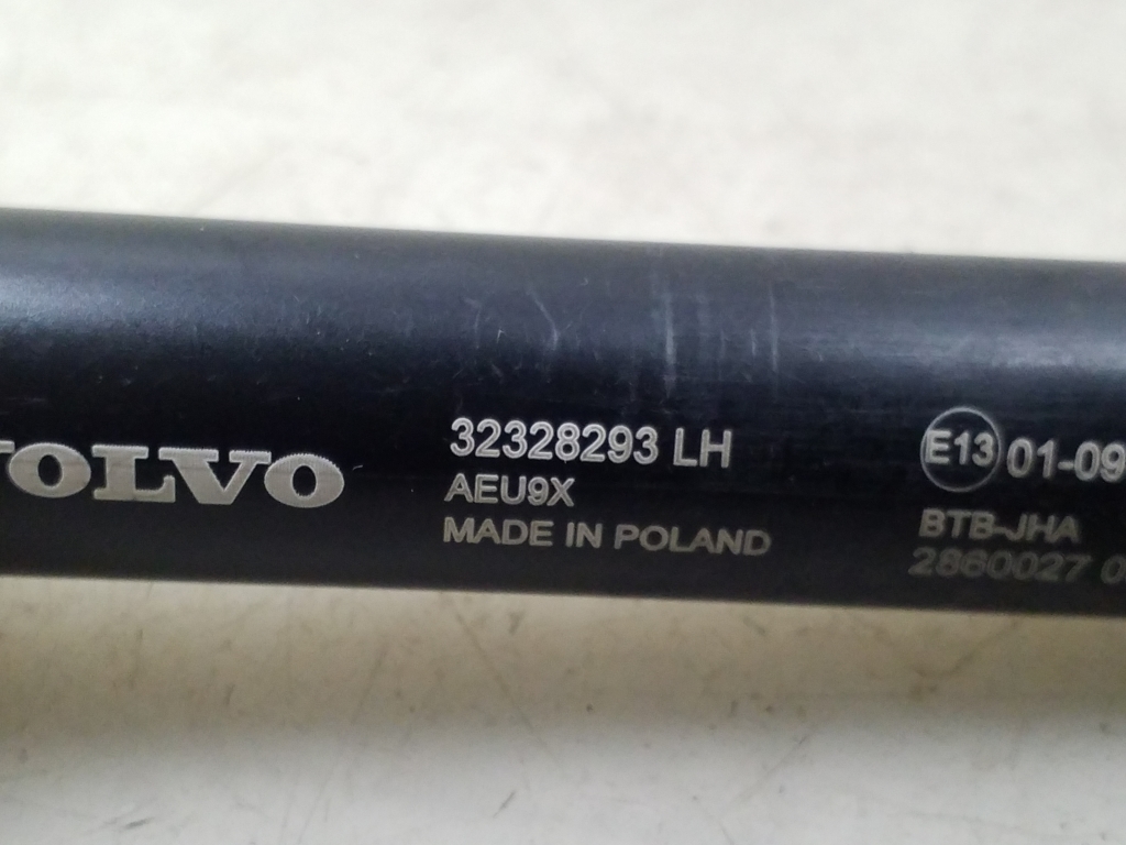 Naudotas VOLVO V60 Priekinio žibinto apipurškimo purkštukas 32328293