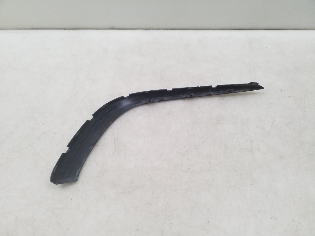 Used Mercedes Benz E-Class Front bumper lower grille bar A2138859303