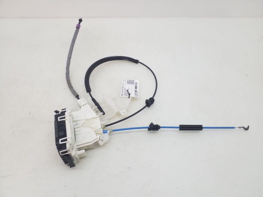 Used Mercedes Benz E-Class Rear side door lock A2047301335